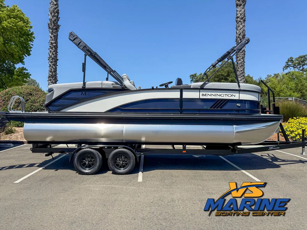 New 2025 Bennington M Quad Bench 22 MFB, Atascadero - Boats For Sale ...